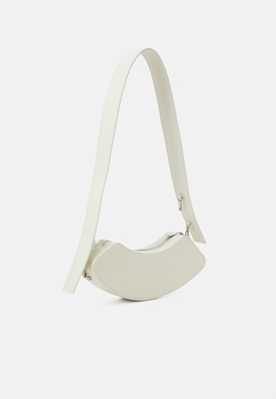 GCDS COMMA MEDIUM SHOULDER BAG - Borsa a mano - off white/avorio ...