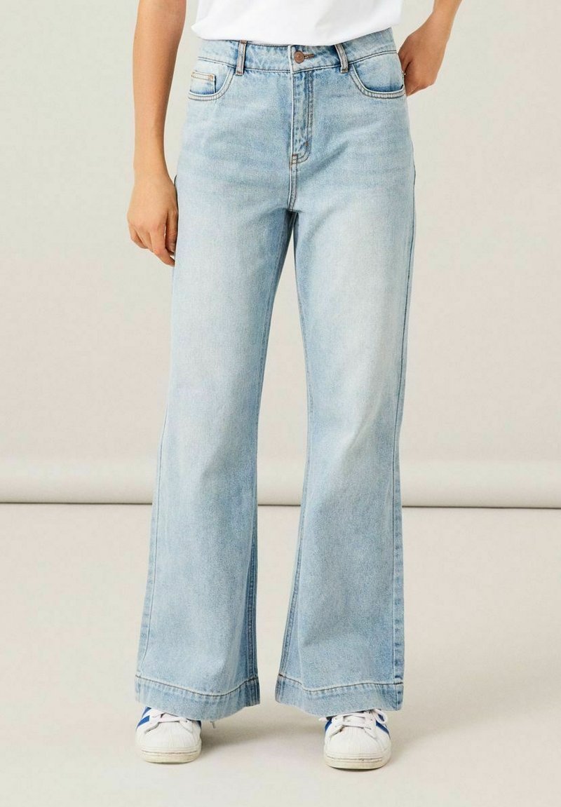 LMTD BOOTCUT - Flared Jeans - light blue denim/light-blue denim ...