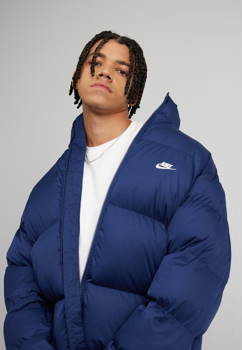 Nike Sportswear Club Puffer Winter Jacket Midnight Navy White Dark
