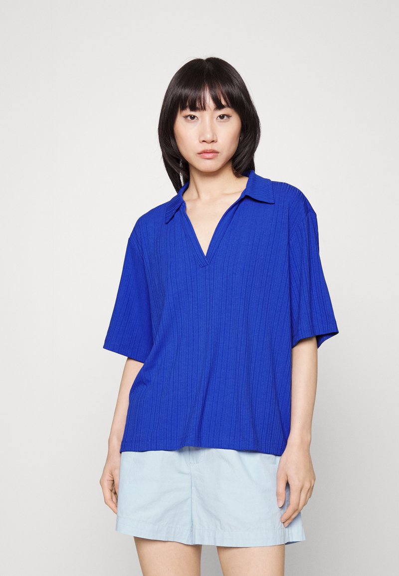 Monki Polo - blue bright/azul - Zalando.es