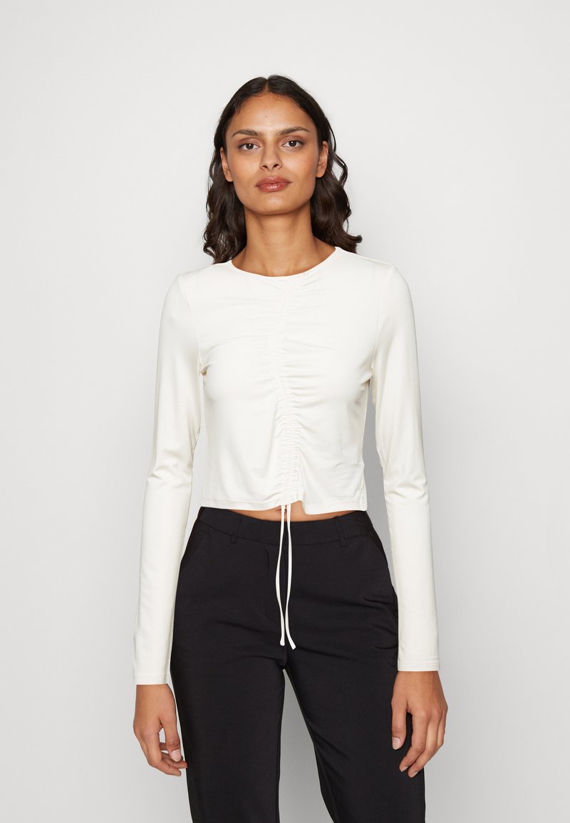 TOM TAILOR DENIM CURVED ROUCHING - Langarmshirt - gardenia white/weiß ...