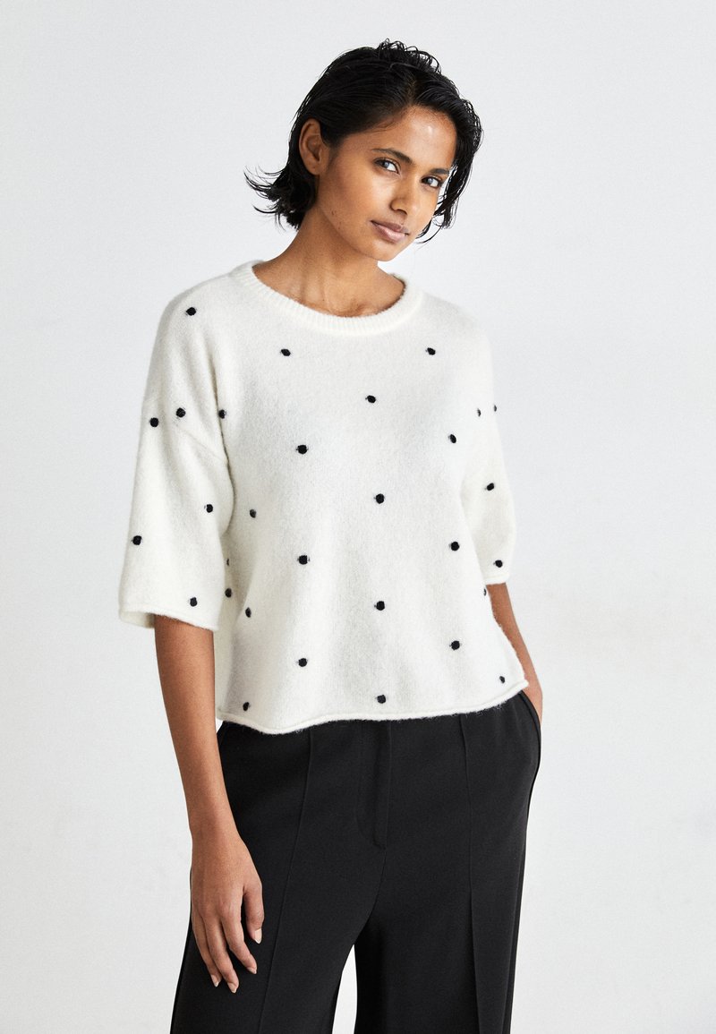 Gestuz ALPHA DOT BOX - Džemper - ivory/valge - Zalando.ee