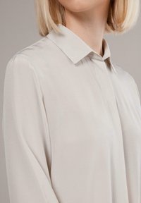Falconeri BLOUSE WITH COLLAR - Hemdbluse - alabaster/white denim ...