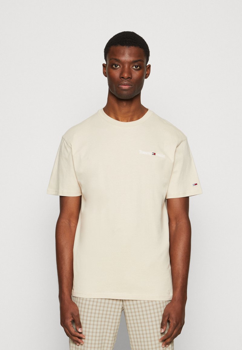 Tommy Jeans LINEAR CHEST TEE - T-shirt basic - classic beige/sabbia - Zalando.it
