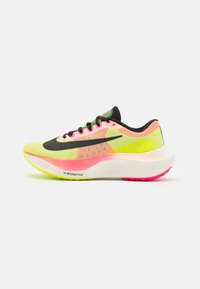 Nike Performance ZOOM FLY 5 PRM HKNE UNISEX - Väglöparskor - luminous ...