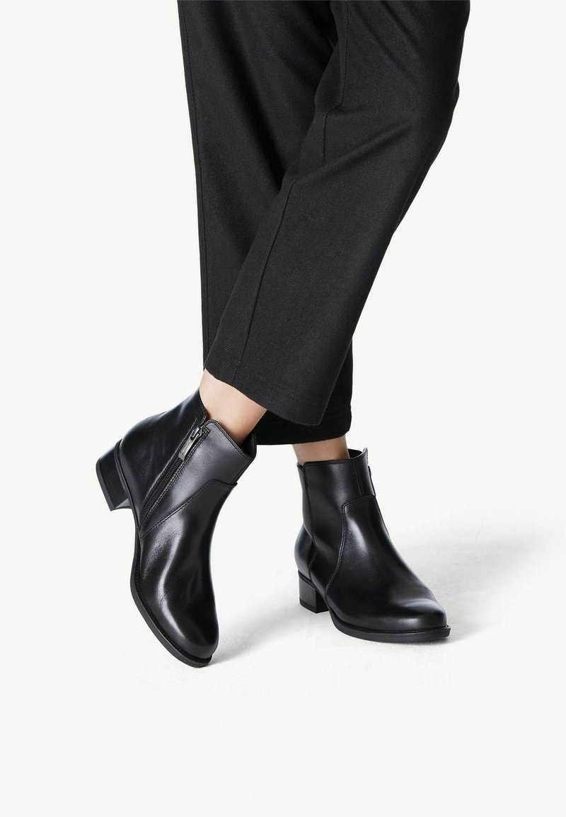 Tamaris Botines bajos - black/negro - Zalando.es