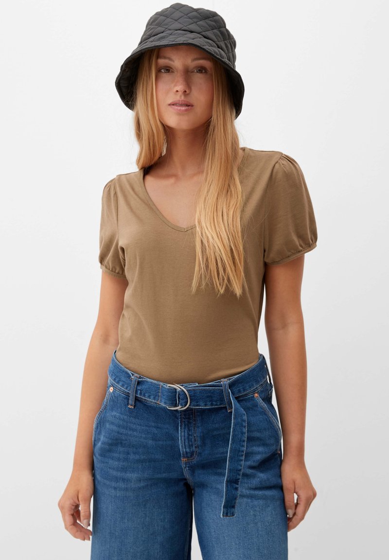 QS MIT DEZENTEM PUFF ÄRMEL - Jednoduché tričko - karamell/světle hnědá - Zalando.cz