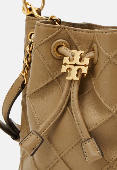 Tory Burch FLEMING SOFT BUCKET BAG - Umhängetasche - pebblestone/taupe ...