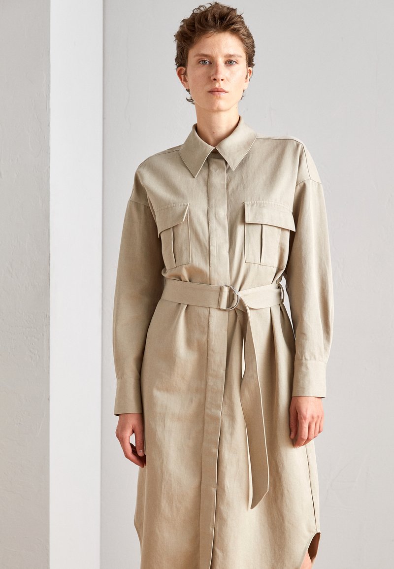 Zign Studio WOVEN_TENCEL ™ CARBON COTTON UTILITY DRESS - Freizeitkleid ...