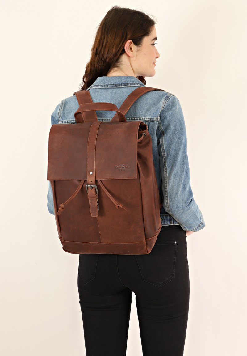Gusti Leder ELSY J. - Rucksack - camel - Zalando.ie