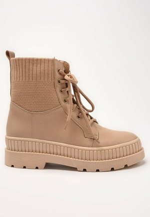 Botines con cordones de mujer | Comprar online en Zalando