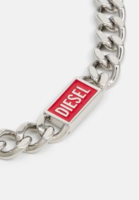 Diesel LOGO CHAIN BRACELET - Bracelet - silver-coloured/red/argenté ...