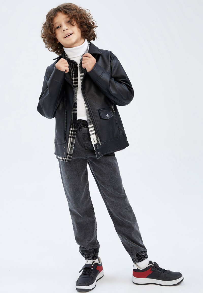 Defacto Regular Fit Kunstlederjacke Black Schwarz Zalando De