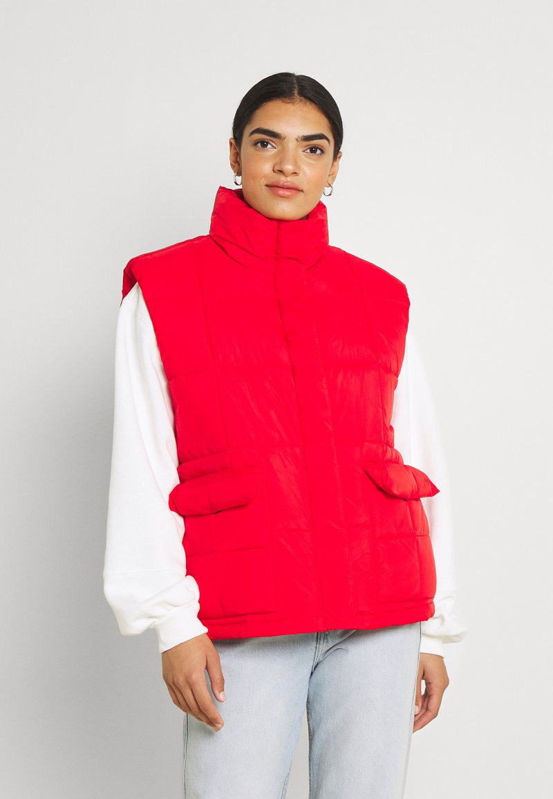 Levi's® ROMY PUFFER VEST - Waistcoat - flame scarlet/red - Zalando.de