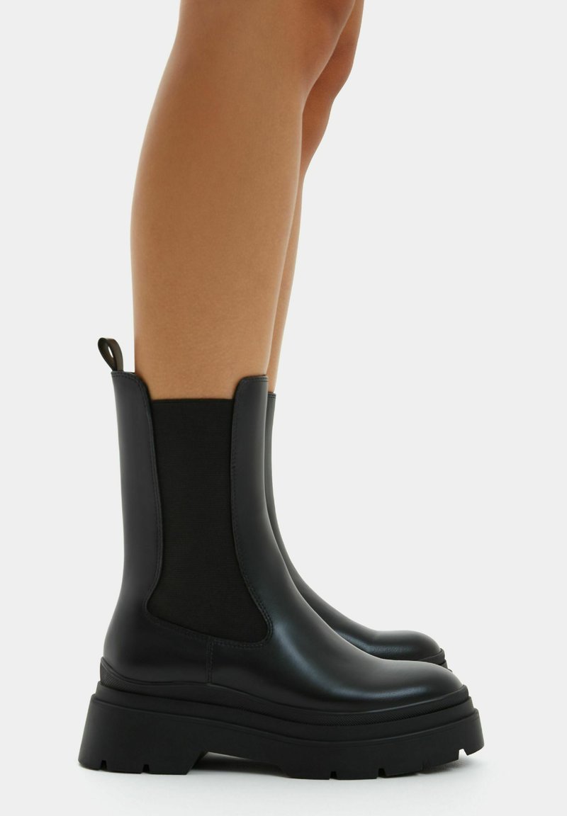 Bershka WITH TRACK - Platform-nilkkurit - black/musta - Zalando.fi