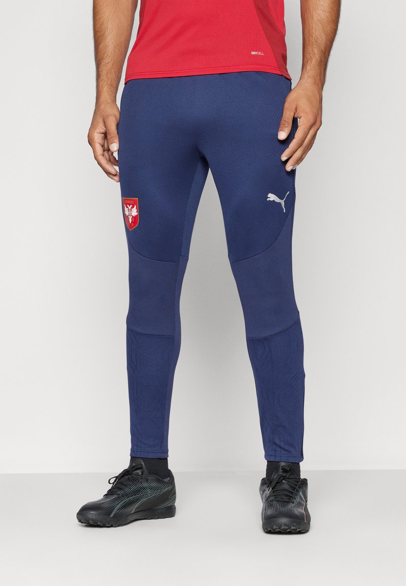 Puma SERBIA FSS TRAINING PANTS - Jogginghose - navy/white/blau - Zalando.ch