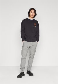 GAP PANT - Cargohose - pilot grey/grau - Zalando.de