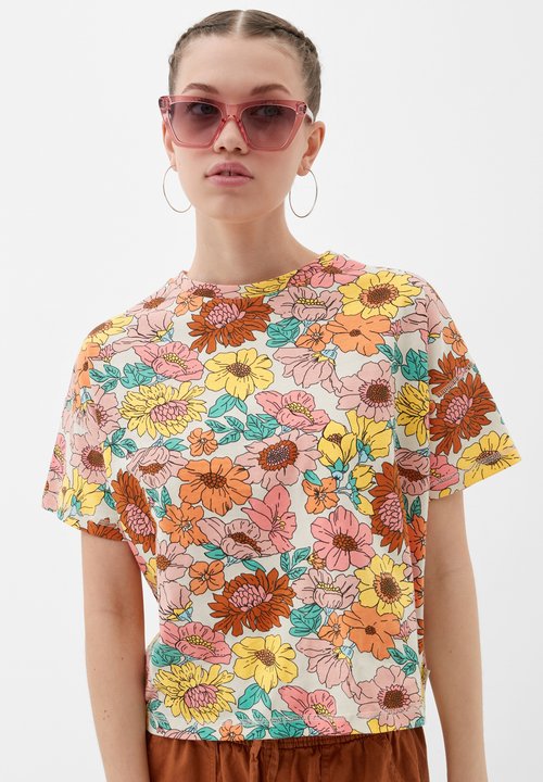 QS IM BOXY SCHNITT - T-Shirt print - helles sand/offwhite - Zalando.ch