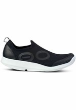 Oofos Slipper - white black/schwarz - Zalando.at