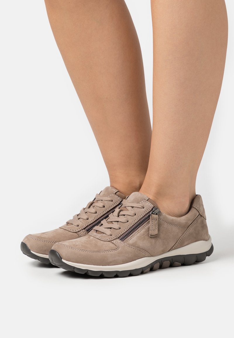 Gabor Comfort Sneakers low - muskat/maroniu închis - Zalando.ro