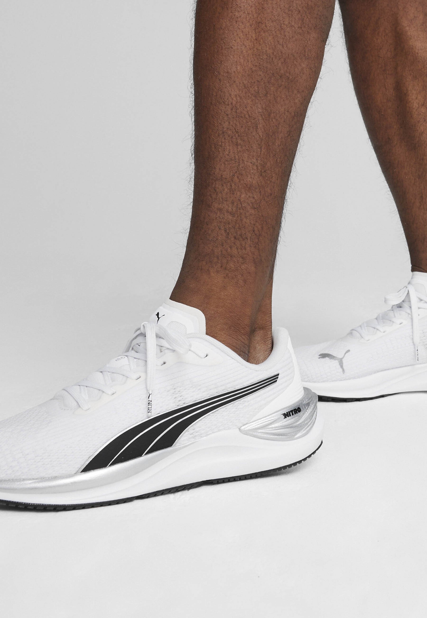 Puma ELECTRIFY NITRO 3 - Laufschuh Neutral - white black silver/weiß ...