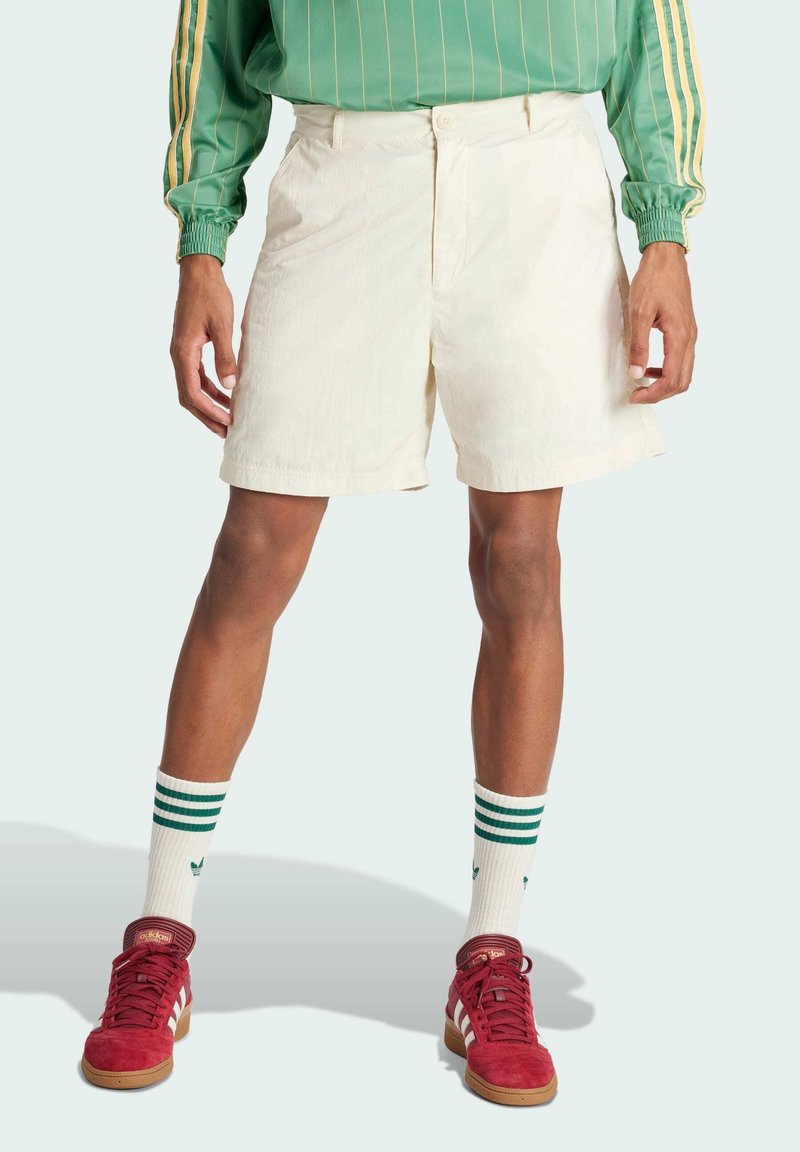adidas Originals FORMAL - Shorts - white/blanco - Zalando.es