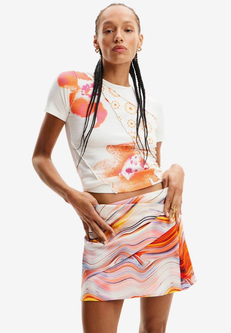 Desigual PATCHWORK - T-Shirt print - white/weiß - Zalando.ch