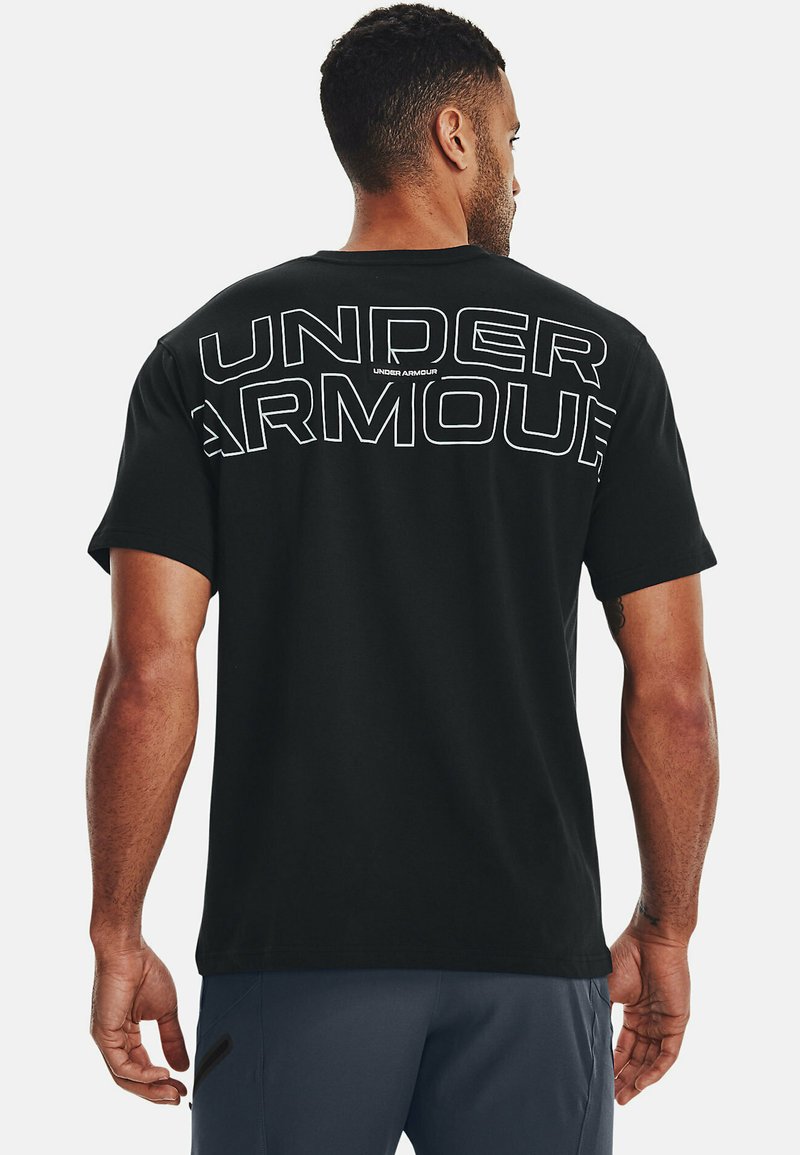 Under Armour SHORT-SLEEVE GRAPH UA OUTLINE - Sports T-shirt - black ...