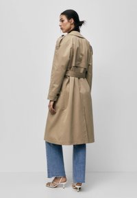 PULL&BEAR BASIC - Trench - beige - ZALANDO.FR
