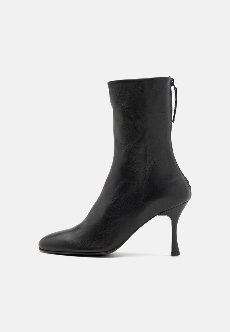 Tiger of Sweden BOBITA - High heeled ankle boots - papyrus/black ...