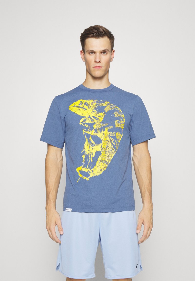 Nike Performance HYVERSE - Sports T-shirt - diffused blue/vivid sulfur ...