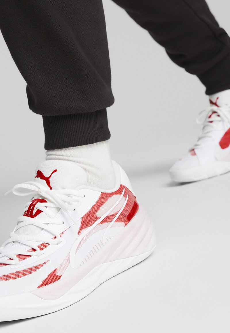 Puma NITRO TEAM - Basketballschuh - white for all time red/weiß ...