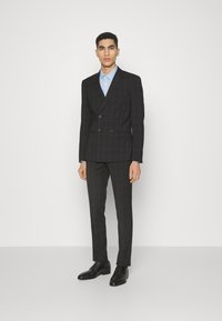 Isaac Dewhirst THE FASHION PEAK WINDOW PANE - Costume - black/noir ...