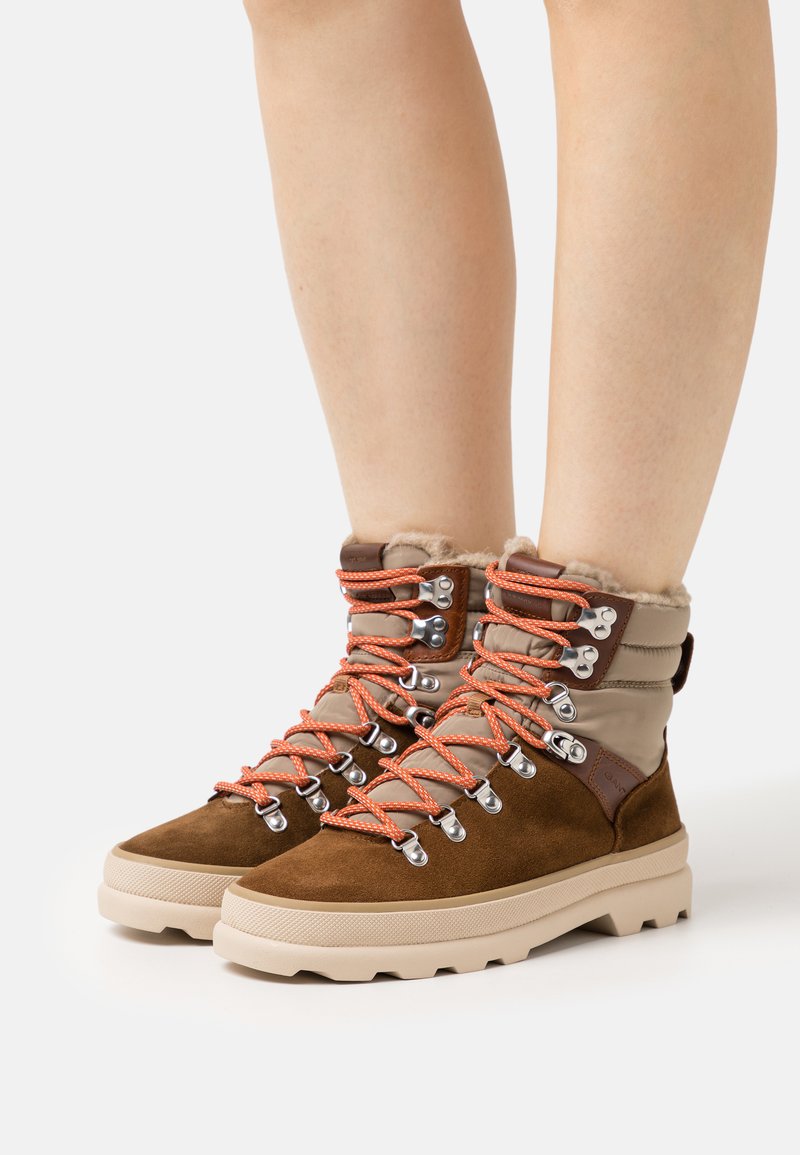 GANT FRENNY - Winter boots - beige/brown - Zalando.ie
