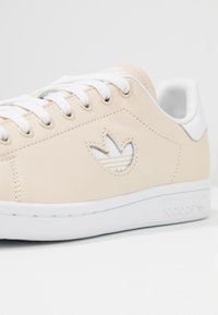 adidas Originals Trainers - camel - (Pre-owned) - Zalando