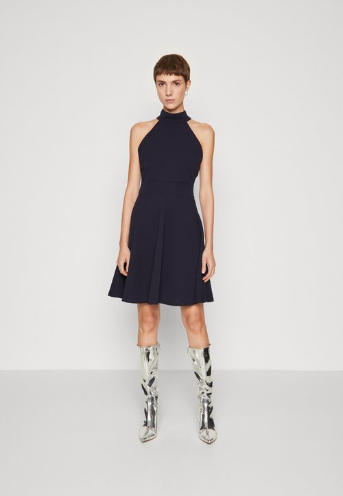 Kupi Večernje haljine i koktel haljine online | Povrat do 100 dana ...