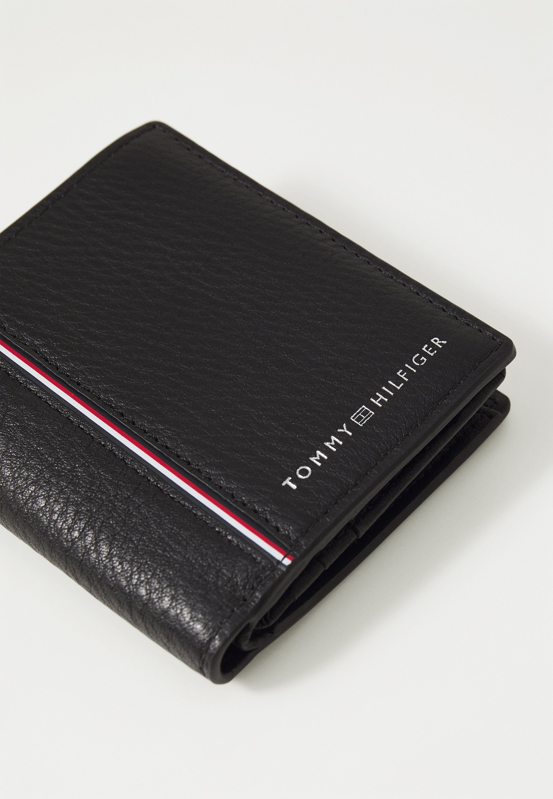Trifold wallet tommy hilfiger store
