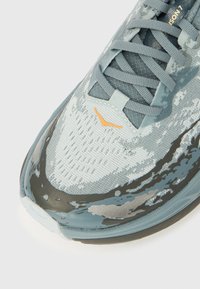 HOKA STINSON 7 - Chaussures de running - slate blue/asphalt grey/bleu ...