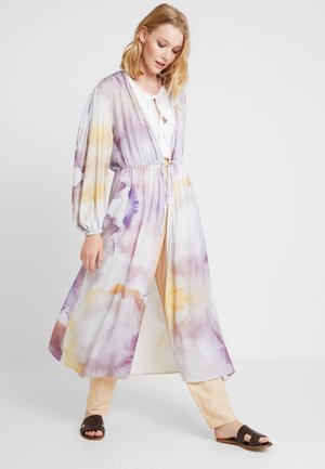 Cream EMMELIACR KIMONO - Tunn jacka - khaki - Zalando.se