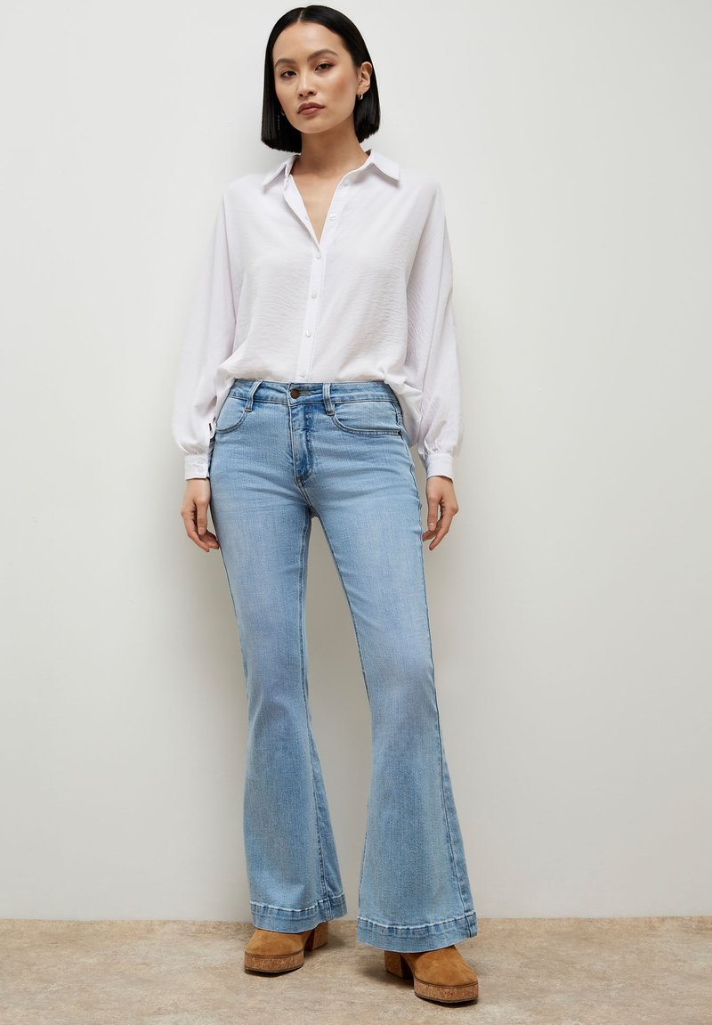 Apricot MID RISE - Flared Jeans - blue - Zalando