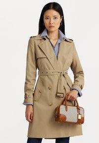 Lauren Ralph Lauren EMERIE SATCHEL SMALL - Handtasche - natural/tan/tan ...