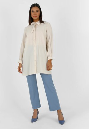 Modanisa CREW NECK PLUS SIZE ALIA - Blouse - stone/graniet - Zalando.nl
