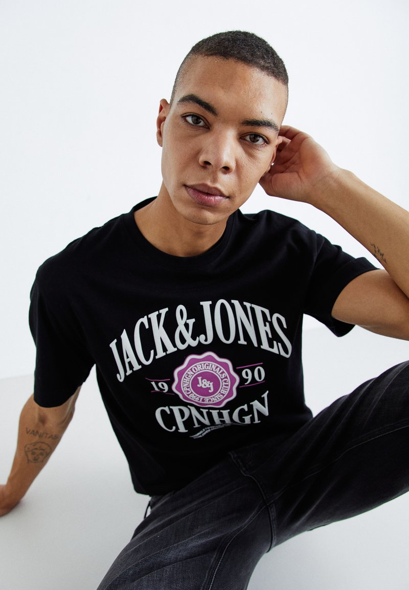 Jack & Jones JORLUCCA BRANDING CREW NECK - T-shirts med print - black ...
