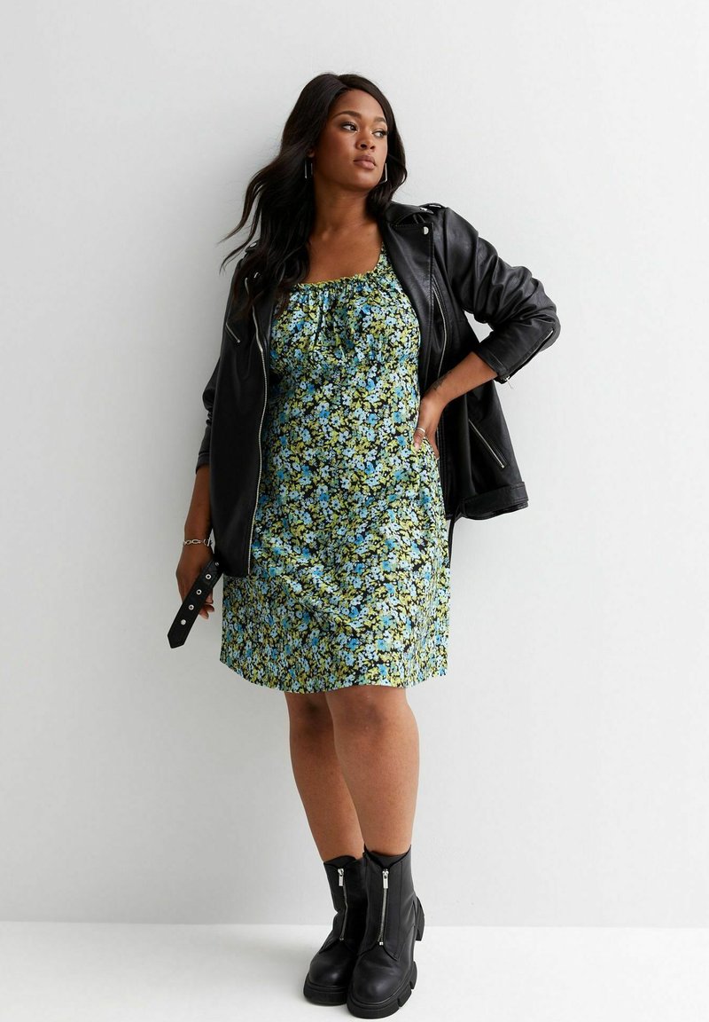 New Look Curves CURVES FLORAL CRINKLE SQUARE NECK MILKMAID - JERSEY ...