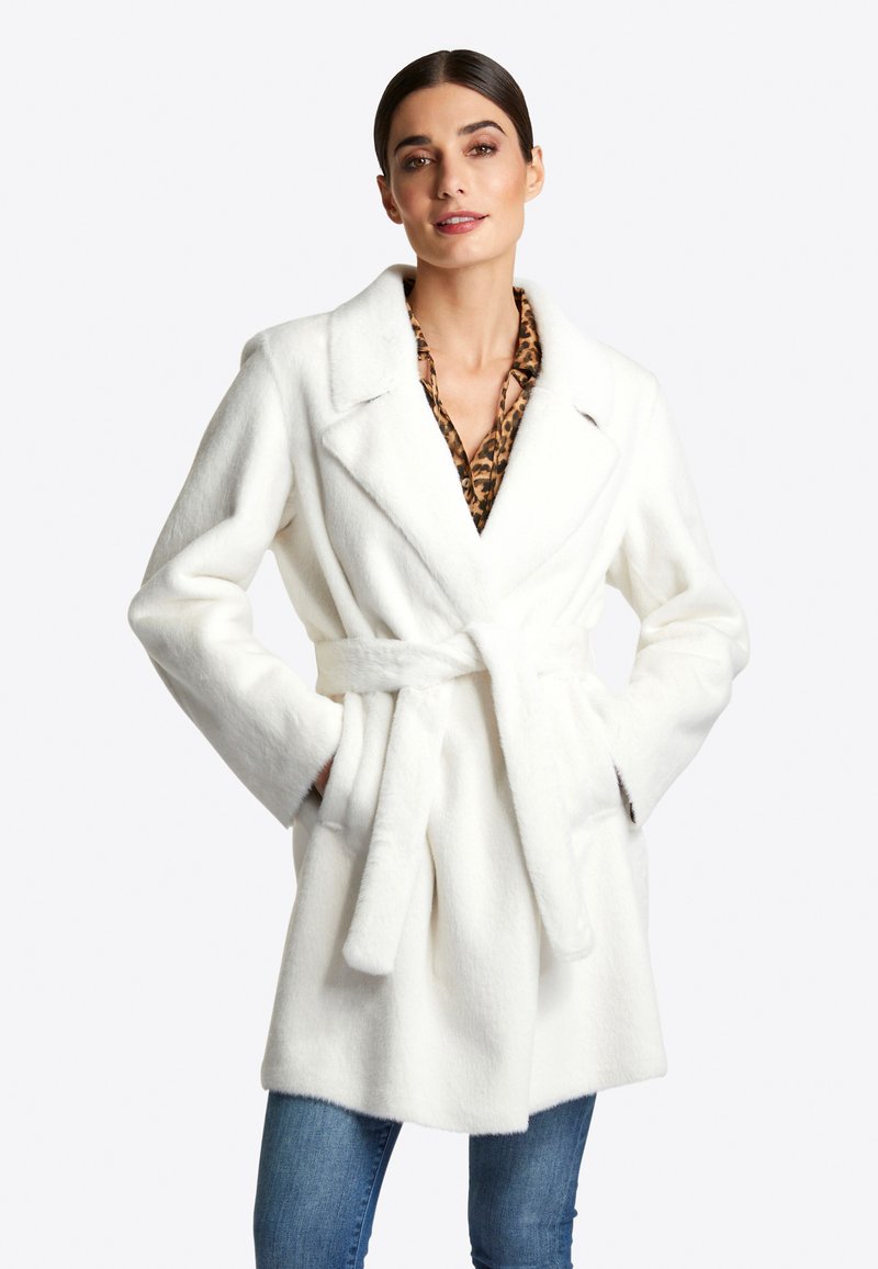 Rich & Royal Kurzmantel - pearl white/weiß - Zalando.at