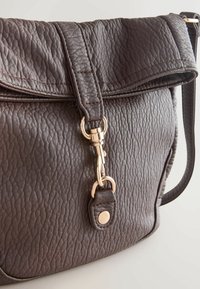 Next MESSENGER - Cross body bag - chocolate brown/brown - Zalando