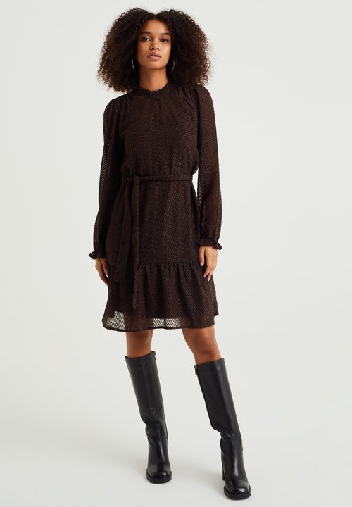 Mode im Onlineshop für Bekleidung, Schuhe & Accessoires | ZALANDO