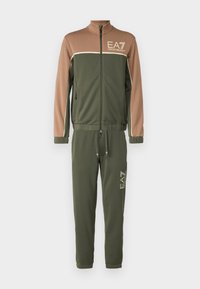 EA7 Emporio Armani TUTA SPORTIVA - Tuta - beetle/verde - Zalando.it