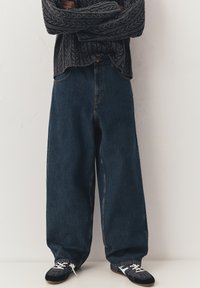 PULL&BEAR RELAXED - Baggy Jeans - dark blue - Zalando