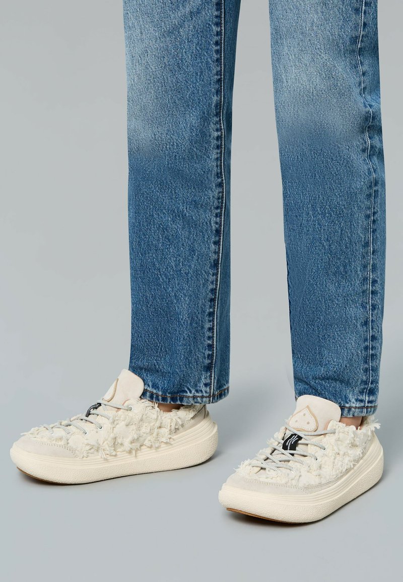 Flower Mountain FAMI UNI - Trainers - weiß beige/white - Zalando